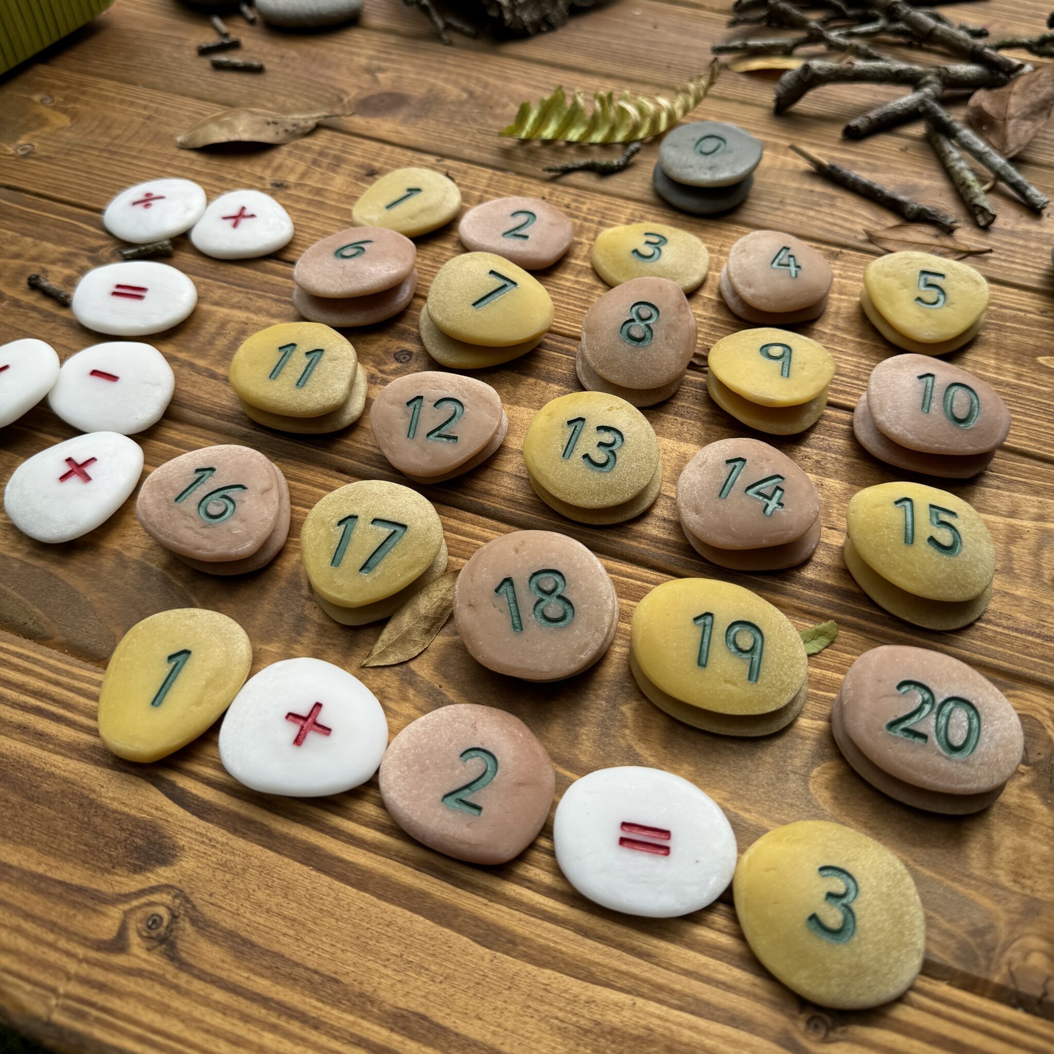 Number Pebbles - Sum-Building Set - Yellow Door